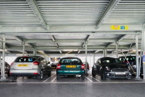 Essential Features of Modern Car Park Barriers - Auto Car Rumors